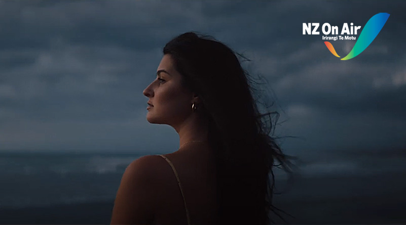 Feature - Alayna: Glowing With Superpowers - NZ Musician